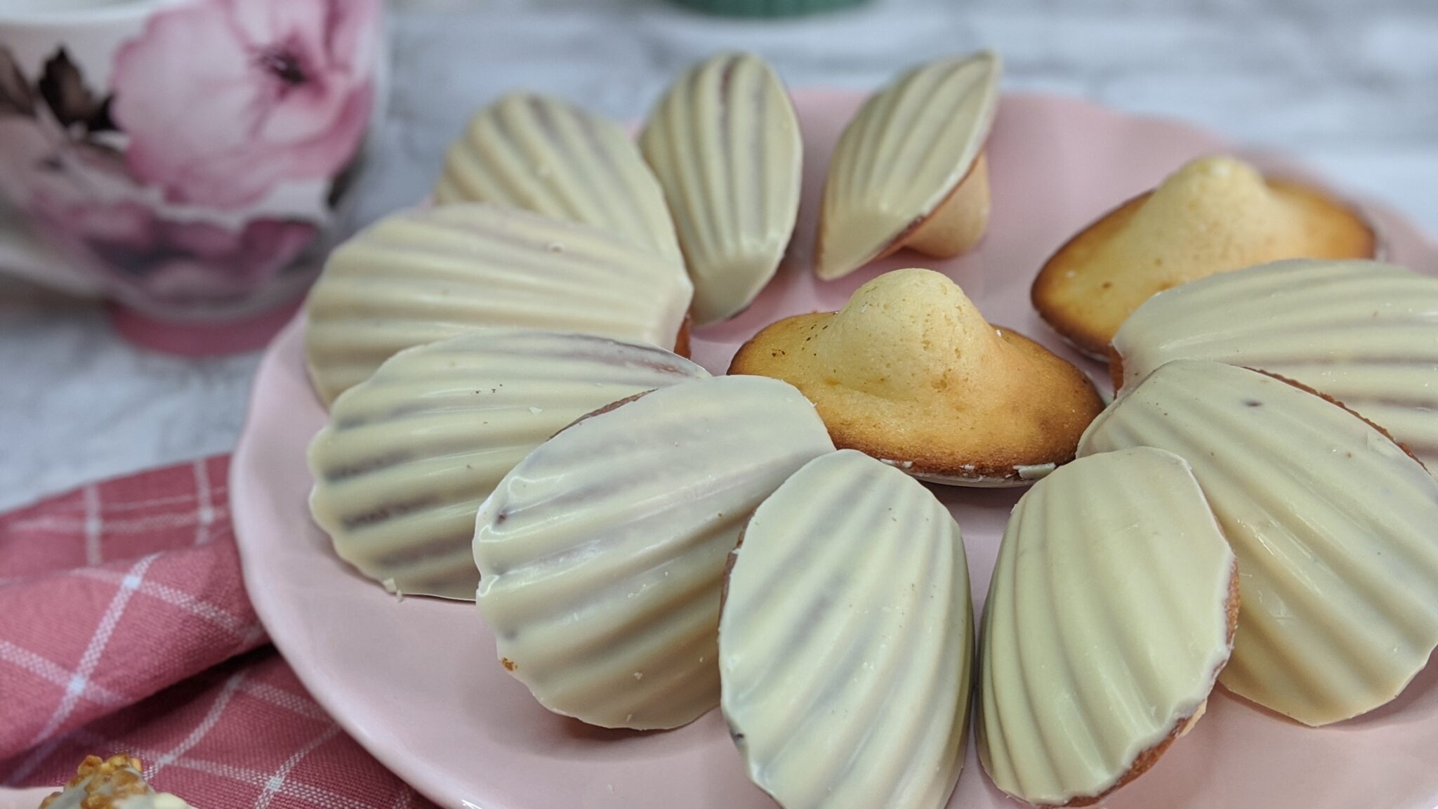 How to Make Perfect French Madeleines - CookingFantasies
